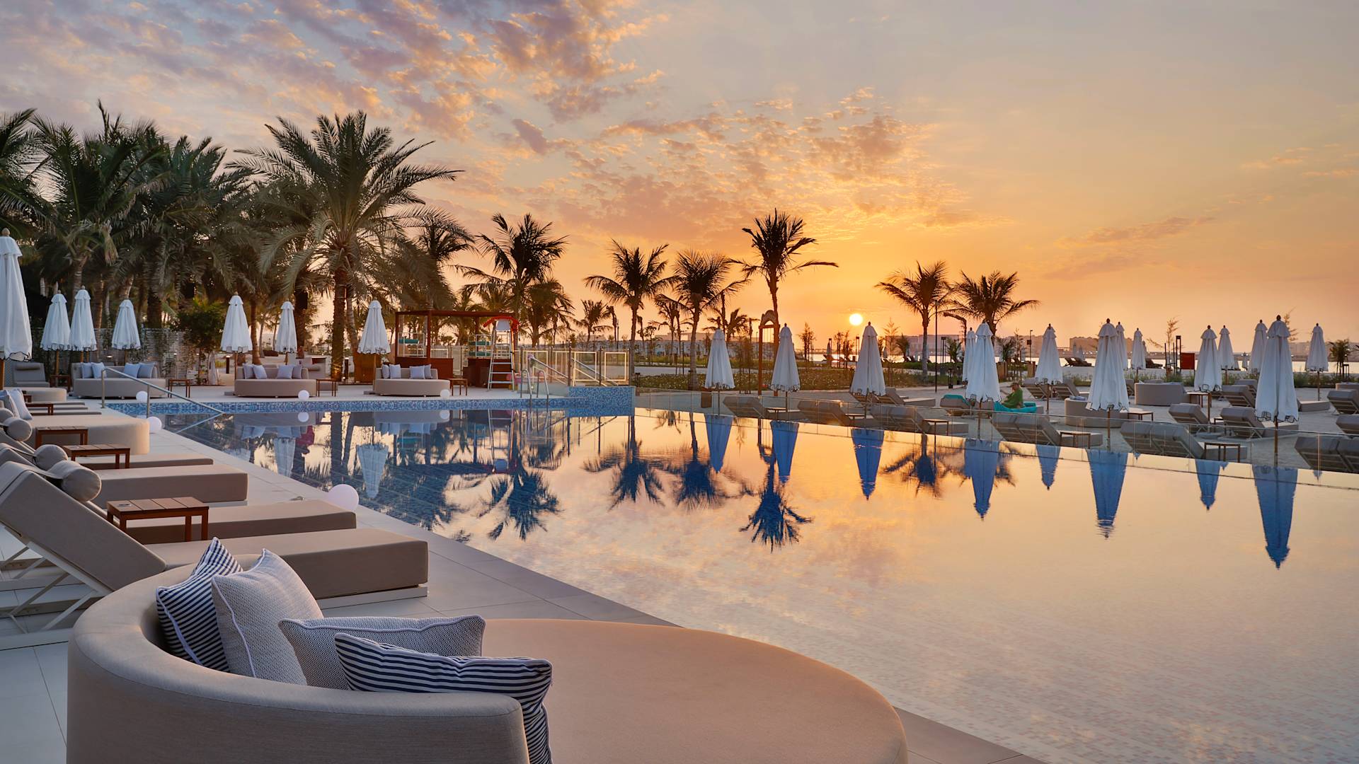 Sunset Beach Lounge | Waldorf Astoria Ras Al Khaimah